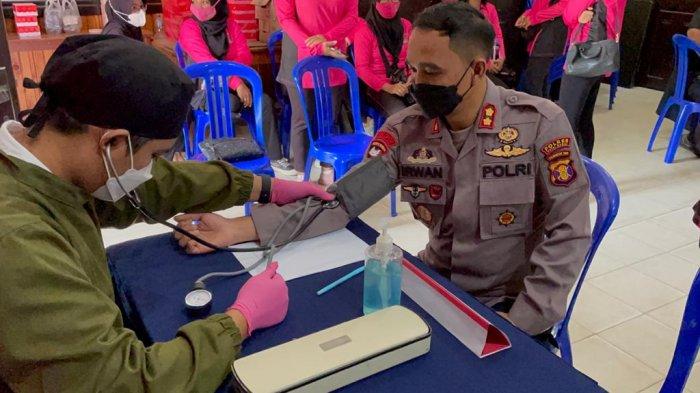 Sambut HUT ke-75 Bhayangkara, Polres Kubar Gelar Bakti Sosial Donor Darah - Tribunkaltim.co