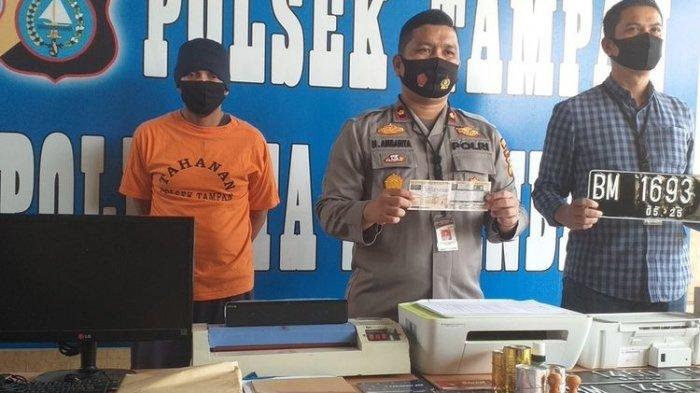 Polisi Ringkus Pelaku Pemalsuan STNK di Pekanbaru Riau, Pemesan ...