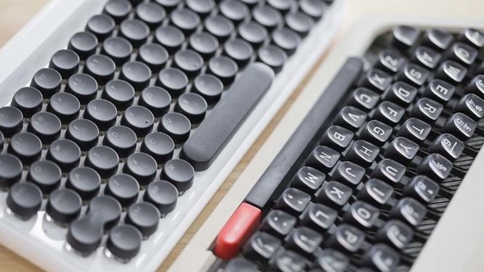 Keyboard Modern dengan Tampilan Jadul, Serasa Menggunakan Mesin Ketik ...