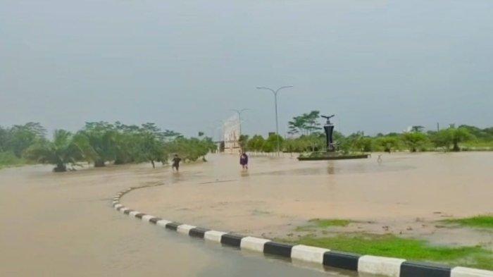 Jalan Utama dan Apron Bandara APT Pranoto Samarinda Terendam Banjir ...