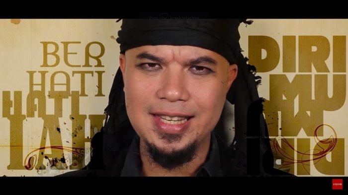 Lirik Lagu Laskar Cinta (Revisi) - Dewa 19 Vocal Ahmad Dhani, Sindir ...