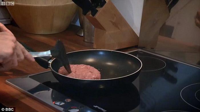 VIDEO -- Apa Rasanya Daging Manusia? Penasaran, Ini Percobaannya ...