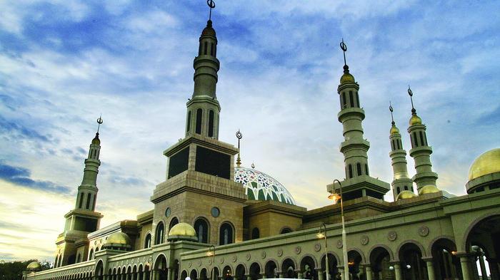 Seni Arsitektur Baitul Muttaqin Adopsi Masjid dari Tiga Negara ...