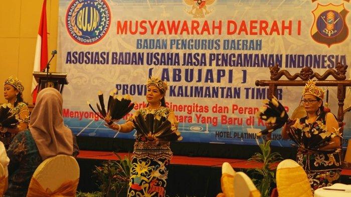 Walikota Balikpapan Rizal Effendi Pukul Gong Tiga Kali, Acara ABUJAPI ...