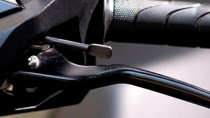 Hampir Ada pada Semua Motor Matik, Ternyata Inilah Fungsi Tuas Kecil di ...