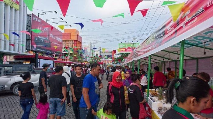 VIDEO - Pasar Ramadhan di Pasar Segar Balikpapan, Ragam Penganan dengan ...