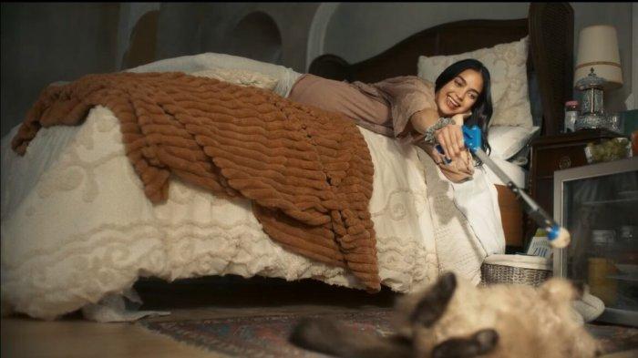 Review dan Sinopsis Film Bed Rest, Kejadian Horor Selama Masa Kehamilan ...