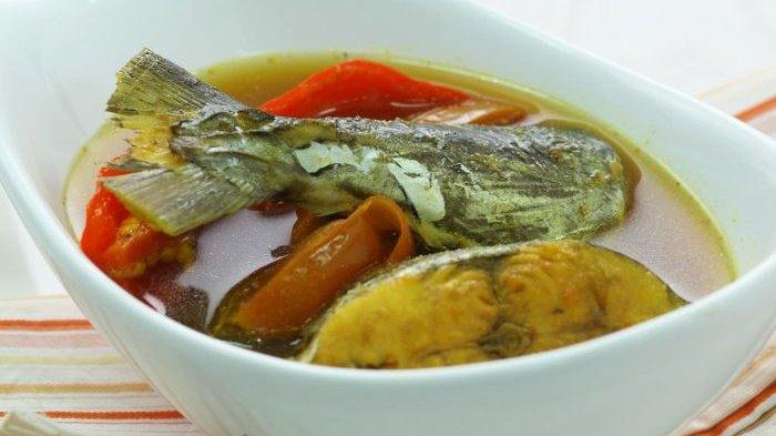 Resep Pindang Ikan Palembang, Menu Makan Malam yang Kuah Segarnya ...