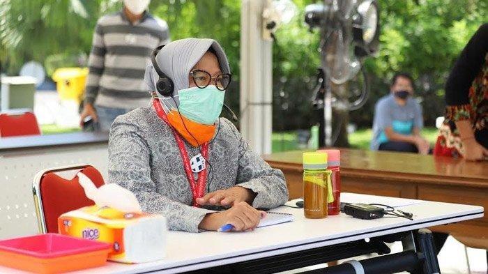 Reaksi Dokter di Surabaya saat Risma Tiba-tiba Sujud di Kakinya hingga ...