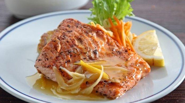 Cara Bikin Salmon Steak Lemon Sauce Super Enak, Kreasi Menu di Akhir ...