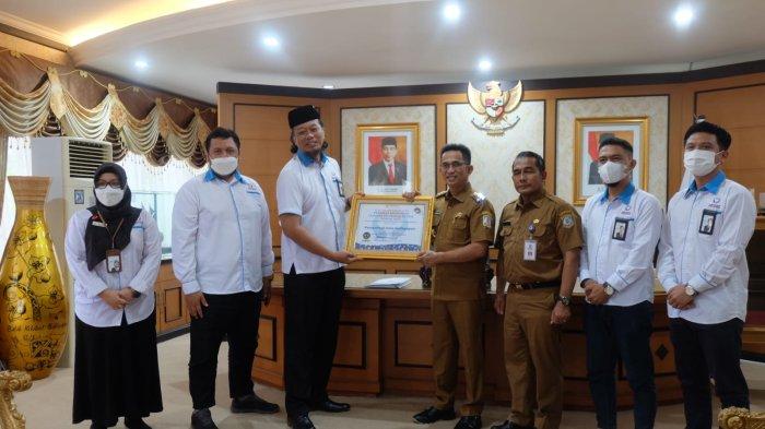 Pemkot Balikpapan Raih Piagam Penghargaan Survei Kepatuhan Pelayanan Publik dari Ombudsman ...