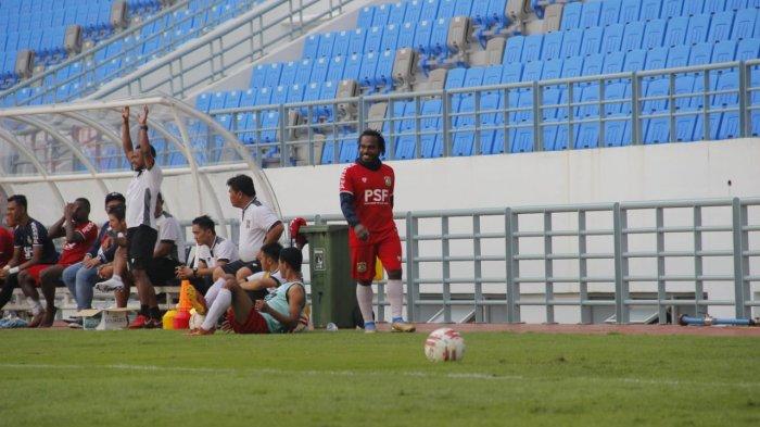 Septinus Alua dan Oktovianus Tak Bisa Dimainkan Laga Awal, Angel ...