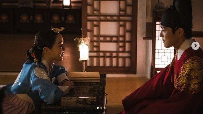 Sinopsis Drakor Mr Queen Episode 1 Koki Pria Masa Kini, Terjebak di ...