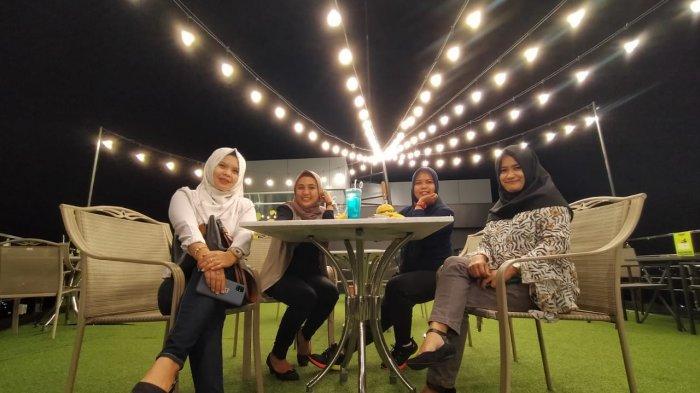 Rooftop Bamboo Garden Hotel Maxone, Tempat Hits Baru di Balikpapan ...