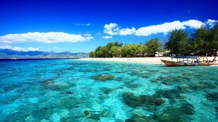 Saat Anda di Pantai Senggigi, Inilah Aktivitas Seru yang Bisa Dilakukan ...
