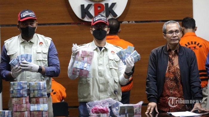 Bupati Meranti Terlibat 3 Kasus Korupsi, Himpun Dana untuk Maju di Pilgub Riau, KPK Sita Rp 26,1 ...