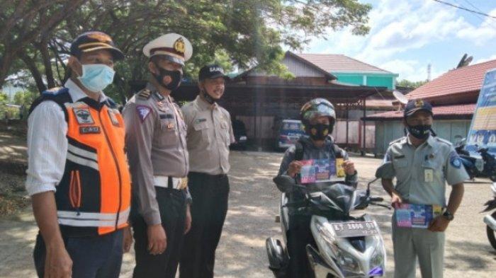 Tingkatkan Kesadaran Bayar Pajak, UPTD PPRD Bapande Kubar Sosialisasi Keringanan Pajak Kendaraan ...