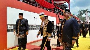 Mengenal Belimbur, Tradisi Sakral sebagai Puncak Festival Erau di Kutai ...