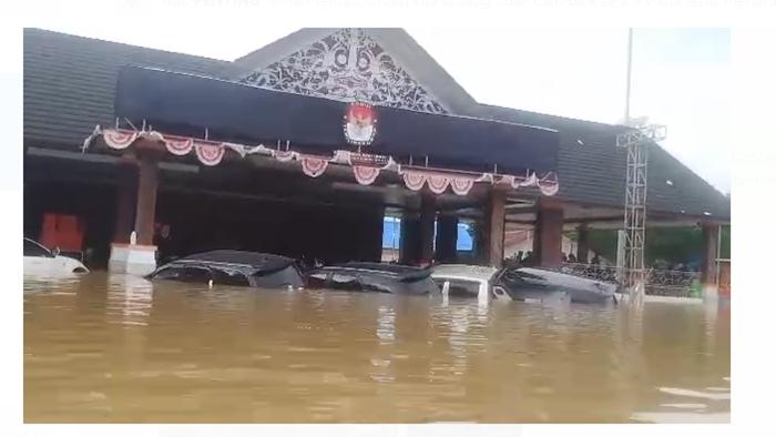 Mahulu Kaltim Tenggelam! 37 Kampung Terendam Banjir hingga Jalur Darat ...