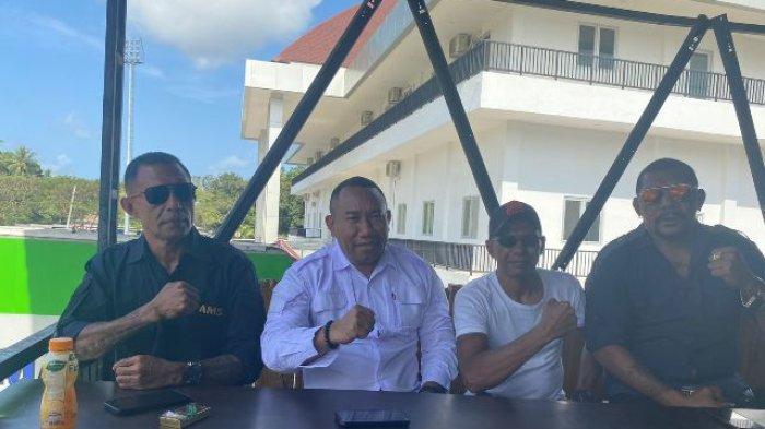 Anzlek Berek, Musisi Legendaris Asal Kabupaten Malaka Dukung Agustinus Nahak Maju DPR RI - Pos ...