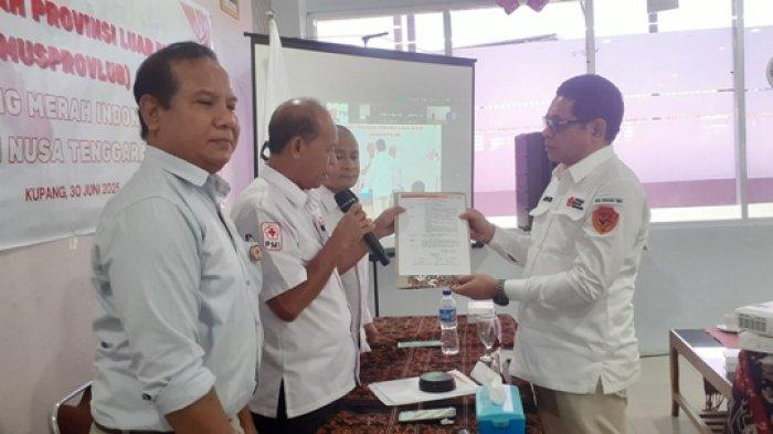 Alfridus Bria Seran Resmi Nahkodai PMI NTT Periode 2025-2026 - Halaman 1 - Pos-kupang.com
