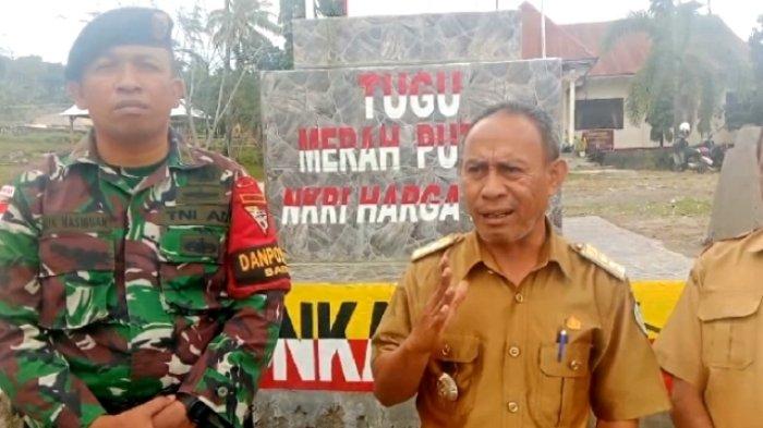 Satgas Pamtas Yonkav 6/Naga Karimata Bangun Tugu Merah Putih di Halaman Kantor Camat Bikomi ...