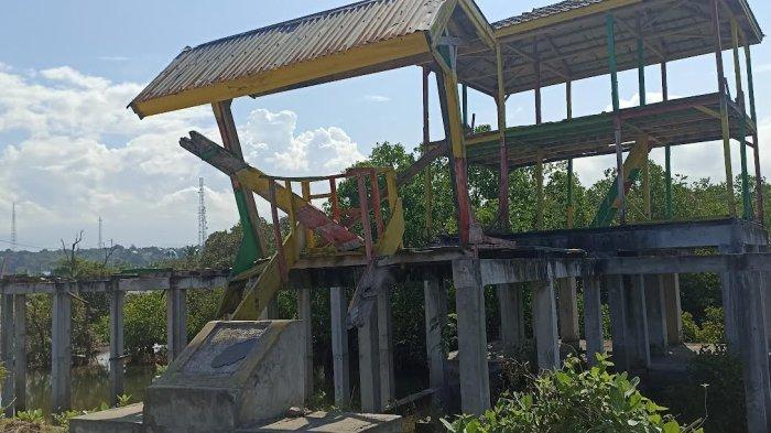 Menara Pandang di Obyek Wisata Hutan Bakau Pantai Borong Rusak - Pos ...