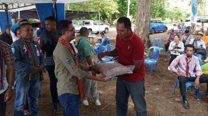 Bank NTT Cabang Lewoleba Sukseskan Program TJPS di Lembata - Pos-kupang.com