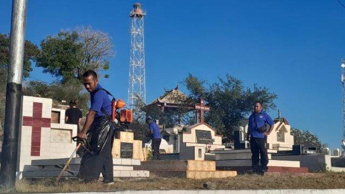 Sambut Hari Kemenkumham Imigrasi Maumere Bersihkan TMP - Pos-kupang.com Sambut Hari Kemenkumham Imigrasi Maumere Bersihkan TMP - Pos-kupang.com