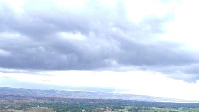 Wisata NTT , Nikmatii Pemandangan di Bukit Tenau di Sumba Timur ...