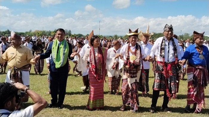 Bupati dan Wabup Kupang Meriahkan Hardiknas 2025 dengan Terlibat Dalam ...