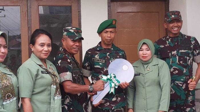 Danrem 161 Wira Sakti Kupang Serahkan 40 Unit Motor Buat Babinsa Lingkup Kodim 1613 Sumba Barat ...