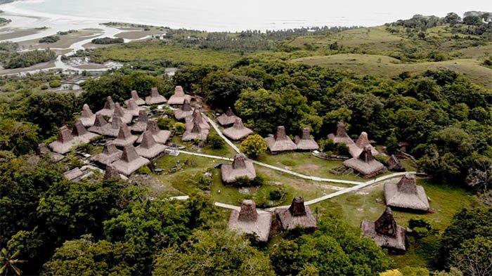 Wisata NTT, Telusuri Kampung Adat Yaro Wora , Sisi Lain Keindahan Sumba ...