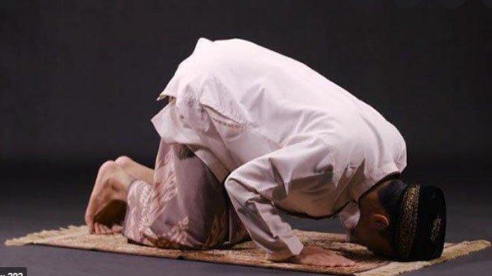 Bacaan Doa Setelah Sholat Dzuhur lengkap dengan Dzikir Zuhur serta ...