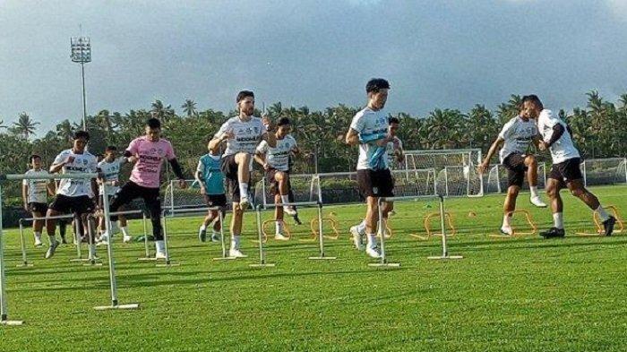 Dua Pemain Jepang Perkuat Lini Tengah Bali United, Teco: Mereka Pekerja ...