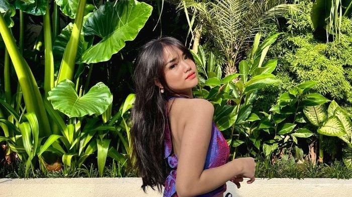 Fuji Utami Langsung Minder Usai Disebut Aura Magrib, Sang Selebgram ...