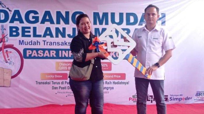 Belanja Rp 128 di Pasar Murah BRI, Paulina Dapat Hadiah 1 Unit Motor ...