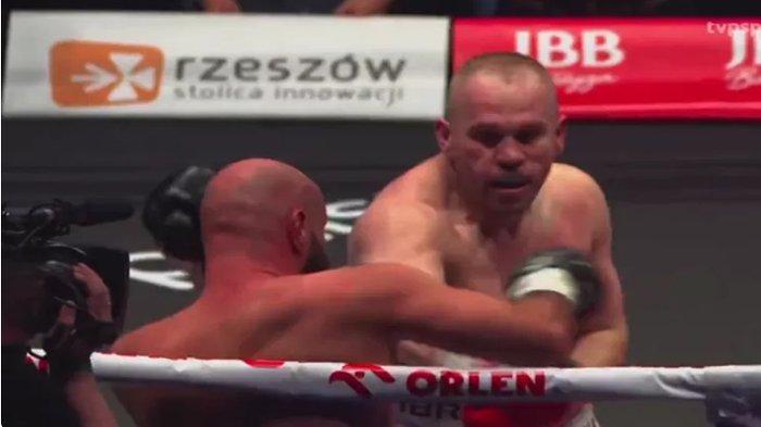 Hasil Tinju Dunia, Kalahkan Alen Babic, Lukasz Rozanski Jadi Juara Baru ...