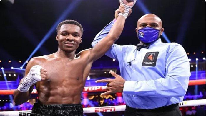 Hasil Tinju Dunia, di Duel Shakur Stevenson vs De Los Santos, Abdullah ...