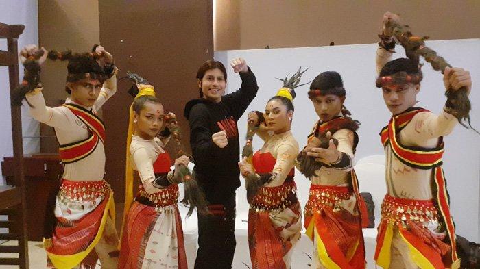 JDA NTT Tampilkan Tarian Eksotika Timor pada Malam Pos Kupang Award ...