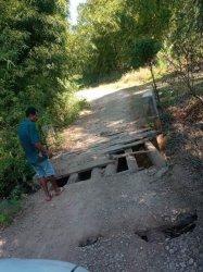 Nyaris Putus, Jembatan Penghubung Dua Desa di Amfoang Tengah Kabupaten Kupang NTT - Pos-kupang.com