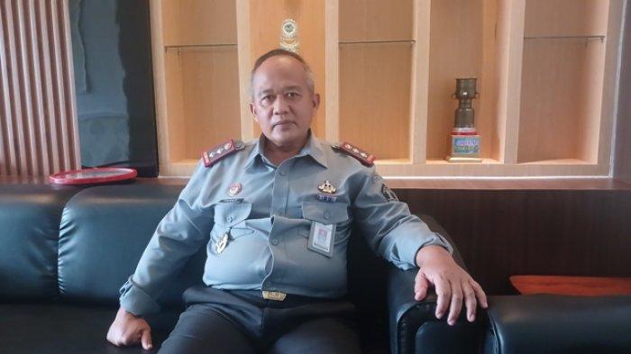 Dua Tersangka Dugaan Tindak Pidana Korupsi Mobil Pikap BUMDes di Alor ...