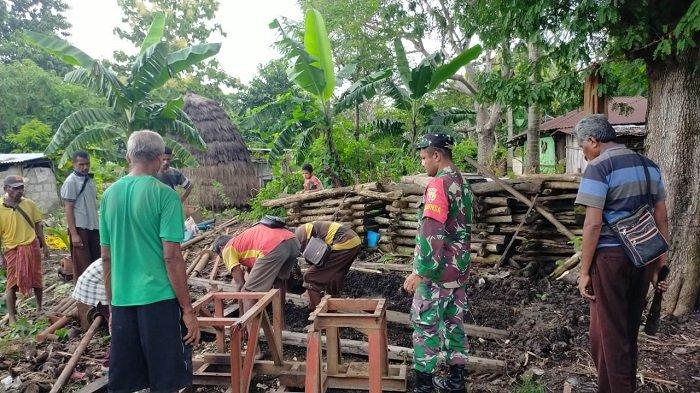 Babinsa Koramil 1621-05/Panite Dukung dan Kawal Pembuatan Sumur Bor Program TNI-AD - Pos-kupang.com