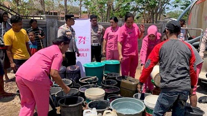 Songsong HKGB ke-71, Bhayangkari Cabang Rote Ndao Distribusi Air Bersih ...