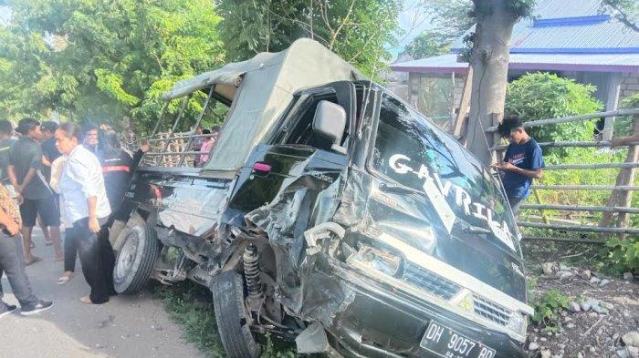 BREAKING NEWS: Tabrakan Ambulans vs Pick Up di Pitay Sulamu, Dua Penumpang Luka Parah - Pos ...