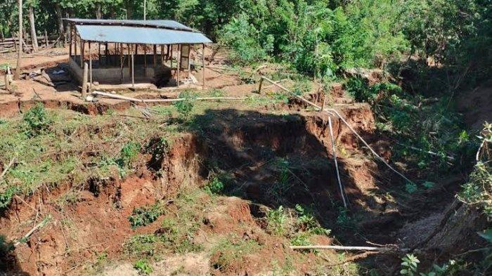 Pemkab TTU Tetapkan Status Fenomena Rekahan Tanah di Desa Naob Kategori ...