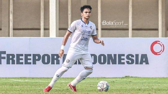 Duet Bagas Adi dan Elias Dolah Bikin Lini Belakang Bali United Makin ...