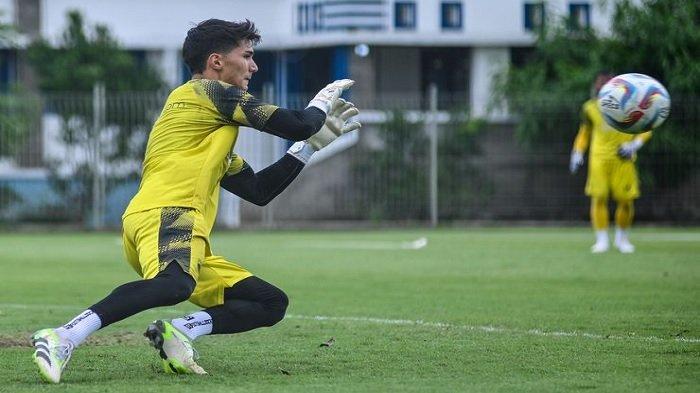 Kiper Persib Bandung Merasa Bobotoh Telah Membuatnya Makin Betah di ...