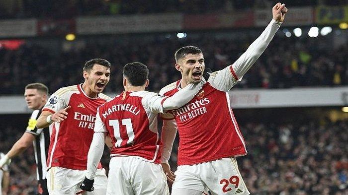 Legenda Arsenal Sebut The Gunners Juara Liga Inggris 2023-2024 - Pos ...