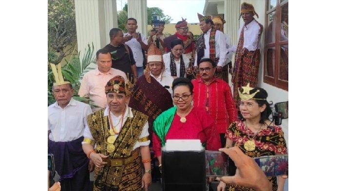 Lusia Adinda Lebu Raya Terima Pinangan Jefri Riwu Kore sebagai Calon Wakil Walikota Kupang - Pos ...